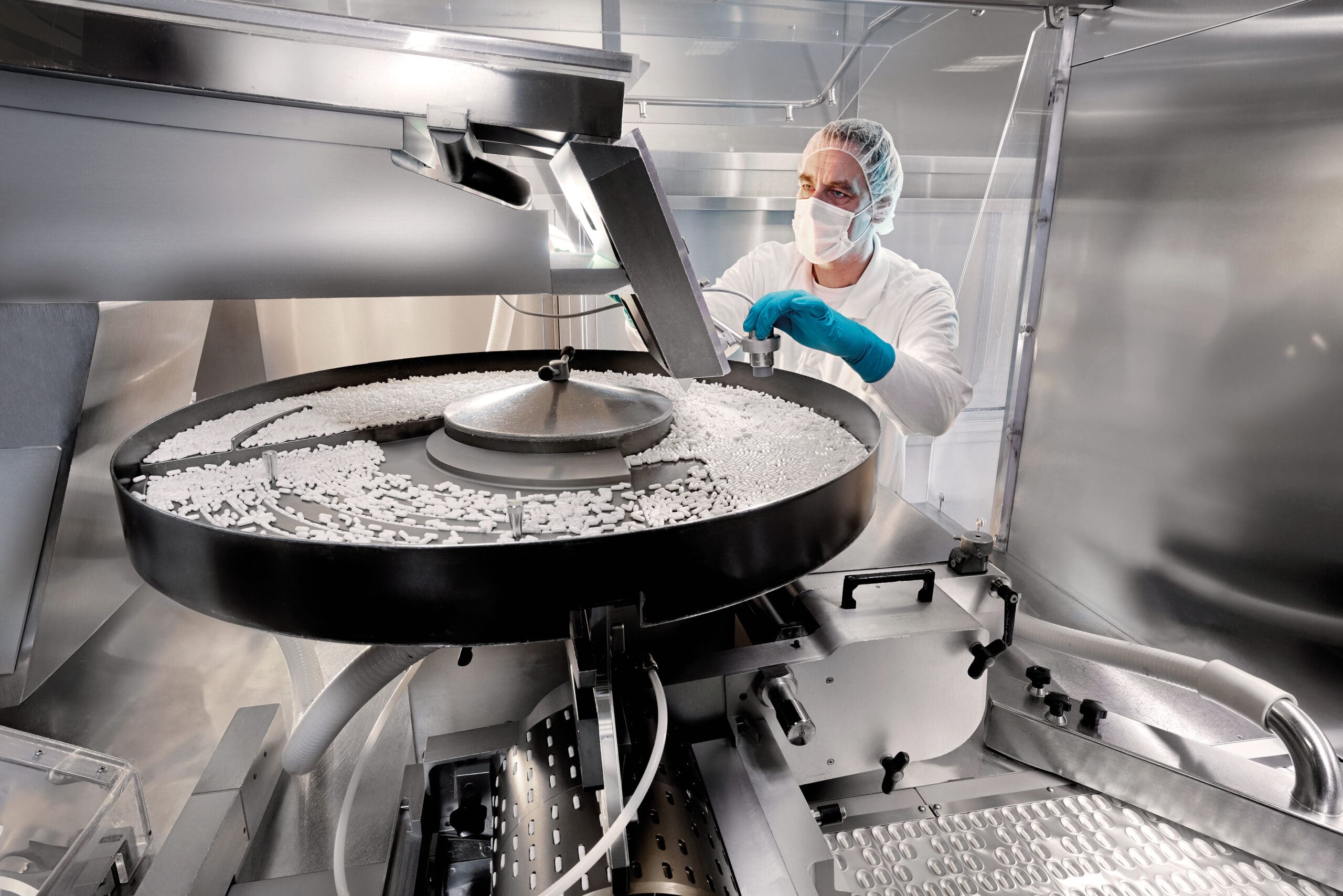 Czym różnią się leki biologiczne od leków syntetycznych? - video | DrSim