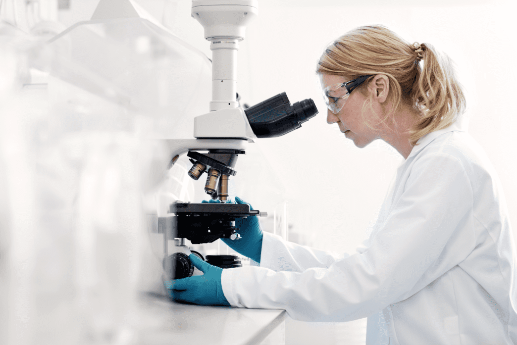 Czy leki biologiczne biorównoważne są wymienne? - video | DrSim